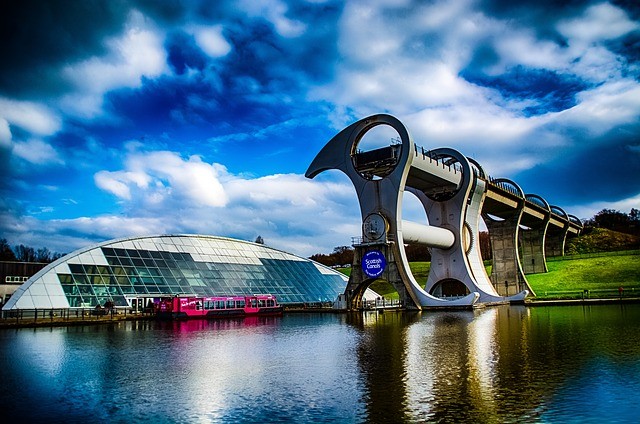 The Kelpies and Falkirk Wheel | VisitScotland