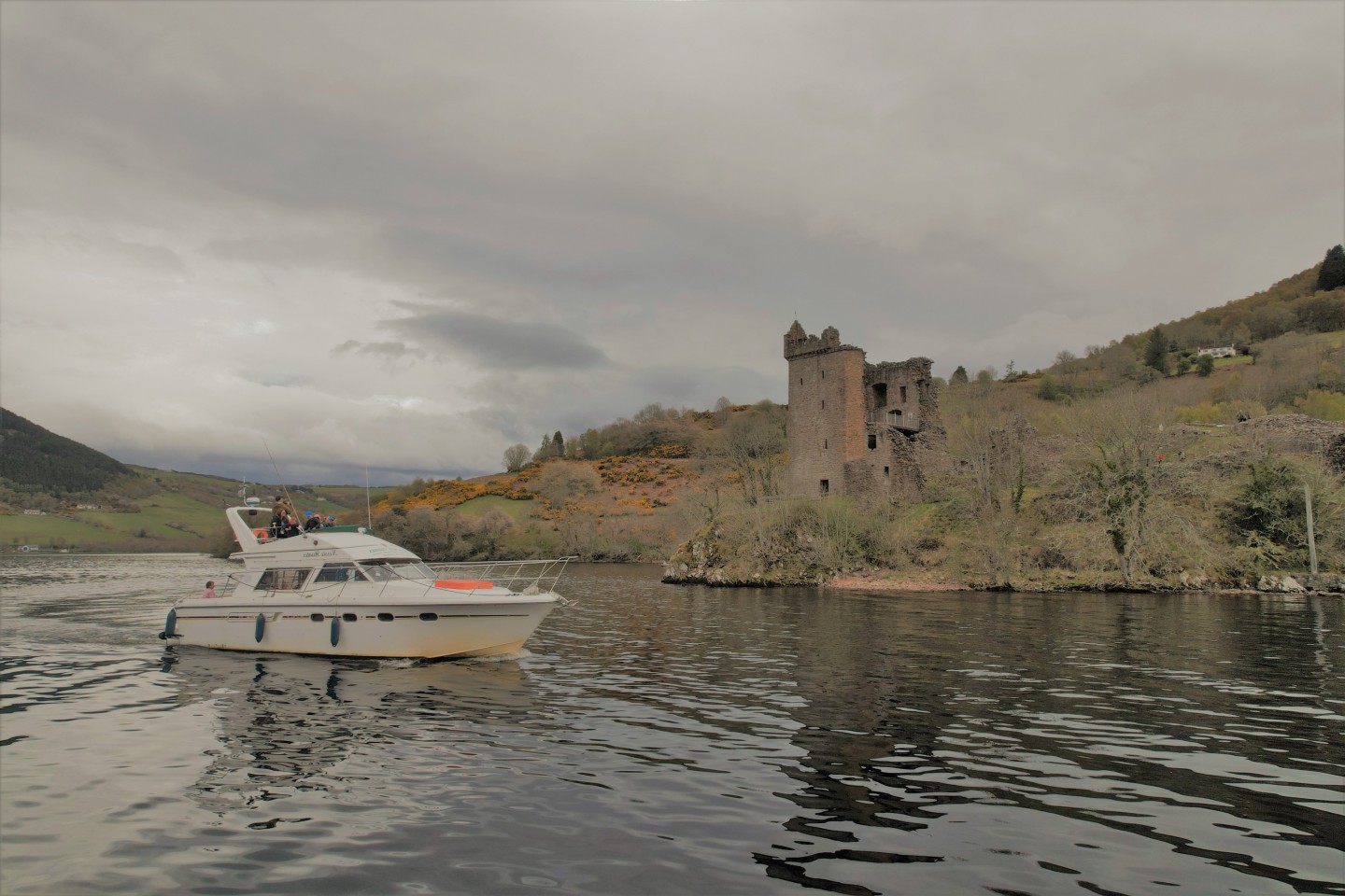 1 Hour Loch Ness Cruise | VisitScotland