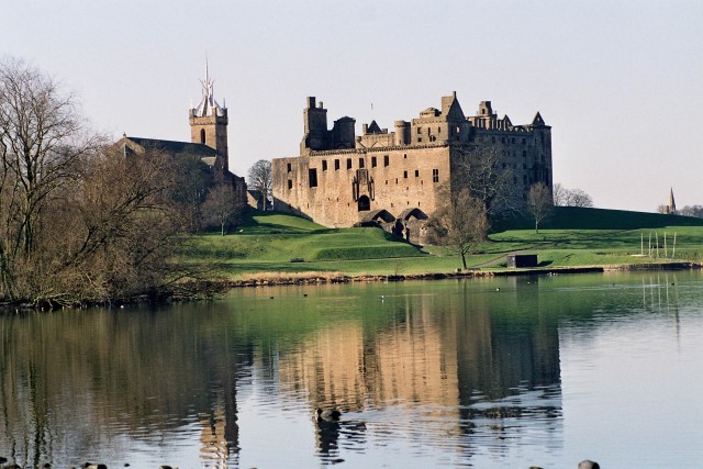 Half day castles tour from Edinburgh, Scotland | VisitScotland