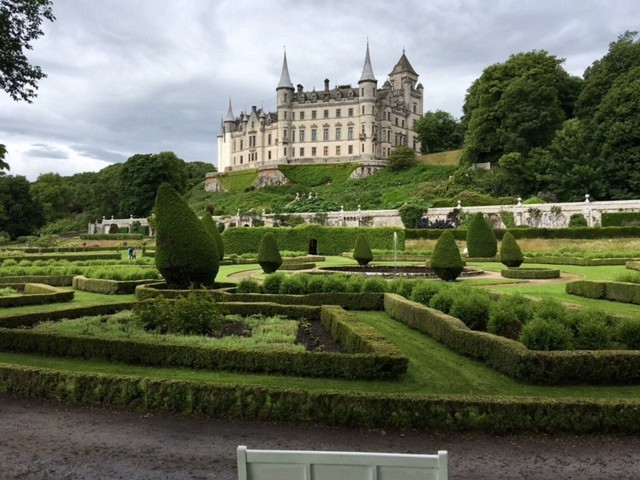 Dunrobin Castle and Glenmorangie Distillery Full Day Private Tour ...