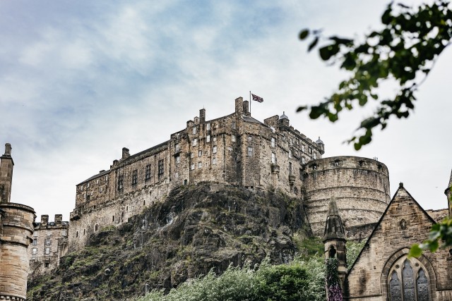 Edinburgh Castle: Highlights Tour with Tickets, Map, and Guide ...